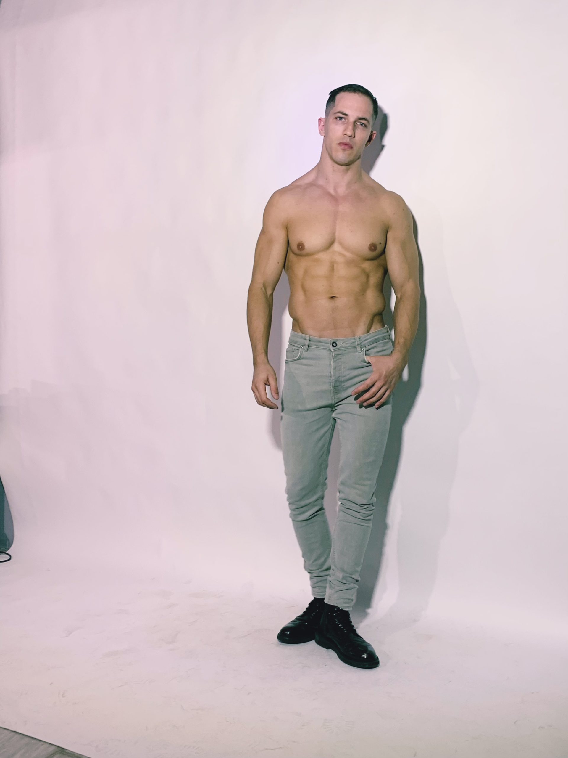 CHRISTOS KATSAVOCHRISTOS – VN Model Management