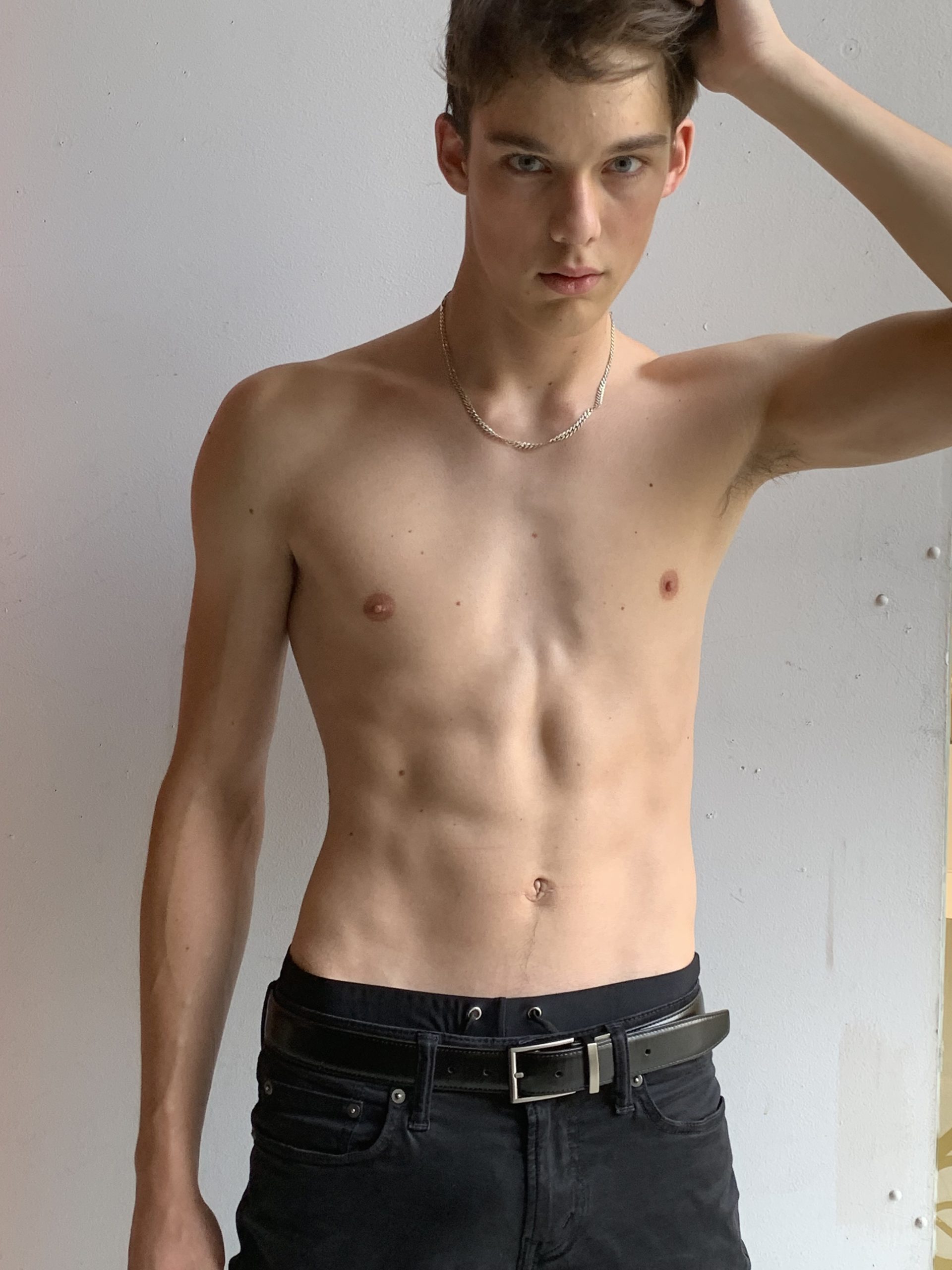 KYLE – VN Model Management